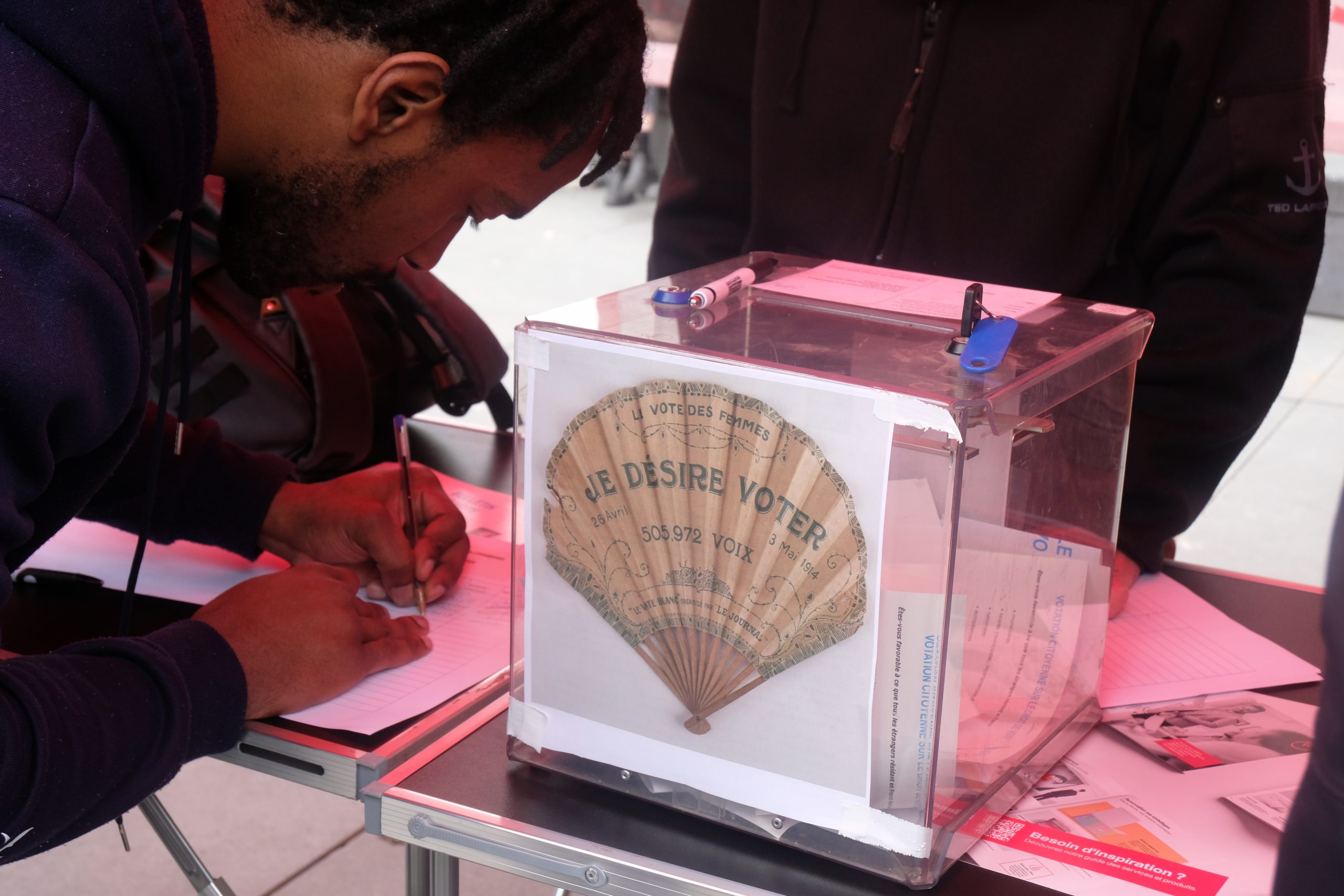 From Brussels to Paris, a symbolic and democratic extension of voting ...